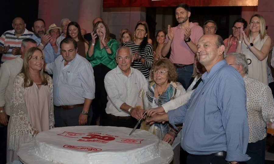 Grupo Triferto celebró sus 30 años, recibiendo el aniversario de Santa ...